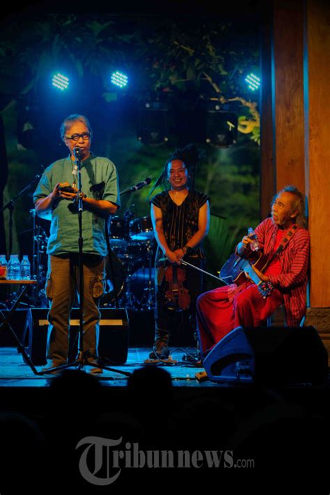 Sawung Jabo Dan Butet Kartaredjasa Reuni Di The Temons Berkeseni Foto 8 1979062