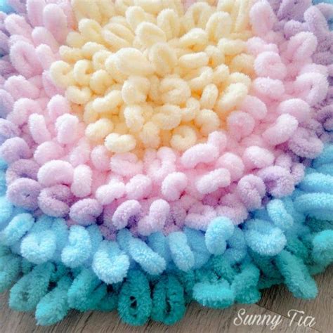 11 Loop Yarn Wreaths Ideas To Save Today Christmas Diy Wreaths Christmas Crafts And More