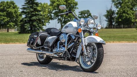 Road King Standard Vs Special At Natasha Cain Blog