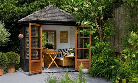 Five Ways To Maintain And Improve Your Summer House Before You Have