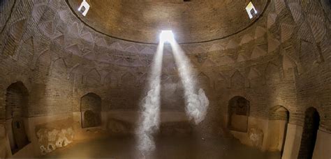 آیا مرمت مَدرس ابن‌سینا کارشناسی‌شده است؟عکس