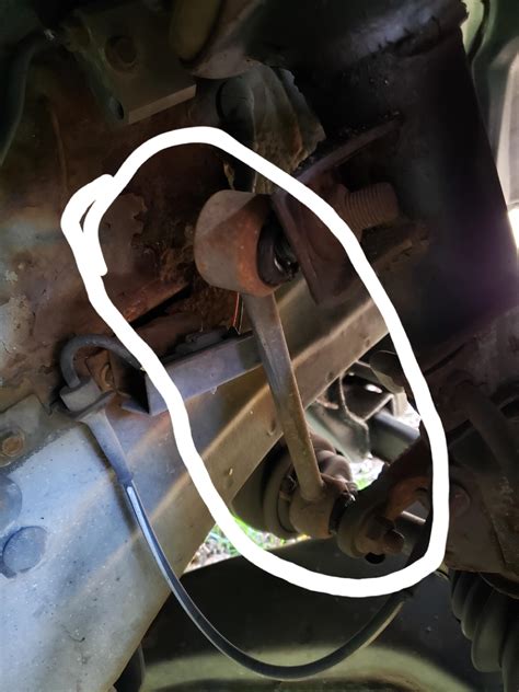 Can anyone help me identify this part and how hard it is to replace it : r/MechanicAdvice