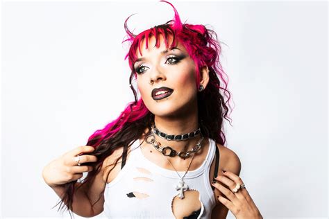 Delilah Bon Unveils New Single Volatile Goldmarkvinyl