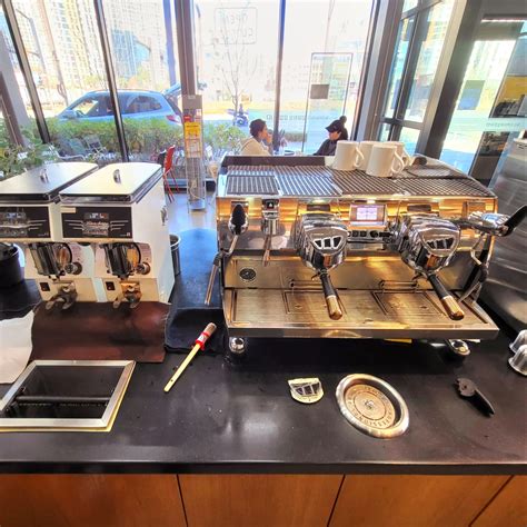 커피머신오버홀ㅣ수리교육ㅣ연•정수필터판매 커피머신수리 커피머신마스터과정 커피머신오버홀 블랙이글2구출장수리 현장출장건 화성시니어클럽 빅토리아아르두이노 블랙이글