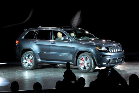 Jeep Grand Cherokee Srt Specs And Photos 2013 2014 2015 2016 2017