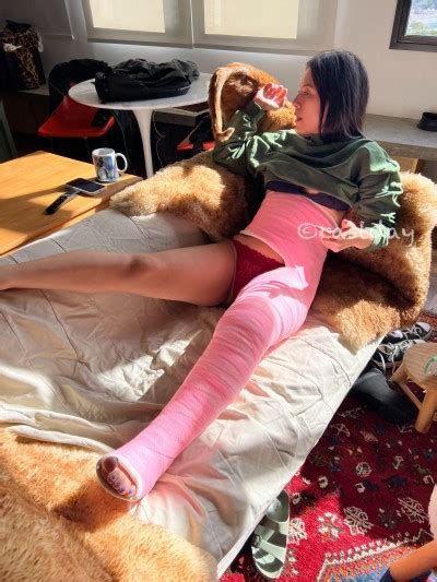 Cutie In A Hip Spica Cast Tumbex