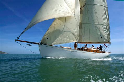 Modern Classic Yacht Helena