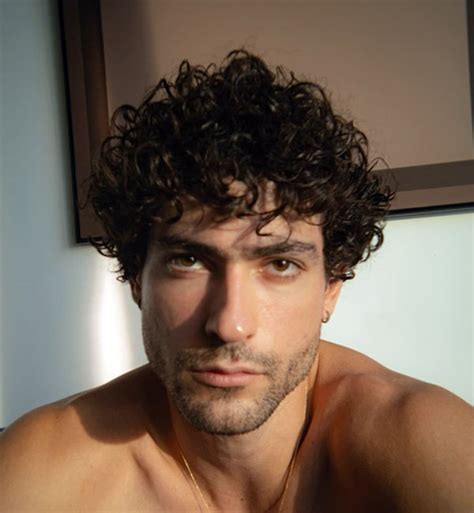 25 Attractive Shaggy Hairstyles For Men Relentless Grooming