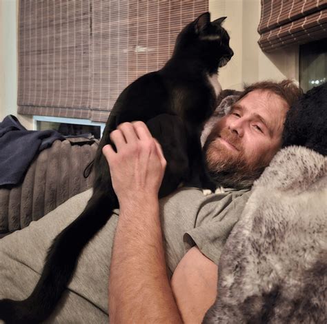 Men Smitten With Kittens