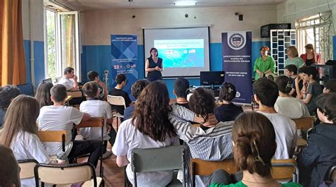 ზესტაფონის მე 4 საჯარო სკოლაში შეხვედრა გაიმართა Ge