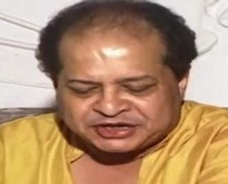 Laxmikant Giving Interview Laxmikant Pyarelal Music Director Bollywood Photos