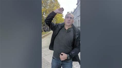 ვინ არის თბილისში ნამდვილი ქალაქელი და ვინ ნამდვილი სოფლელი ალეკო ელისაშვილის ფეისბუქლაივი