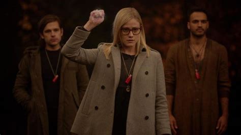 Glasses Of View Of Alice Quinn Olivia Taylor Dudley In The Magicians
