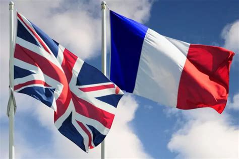 Politico Франция и Британия пошлют сигнал РФ о военном единстве Европы