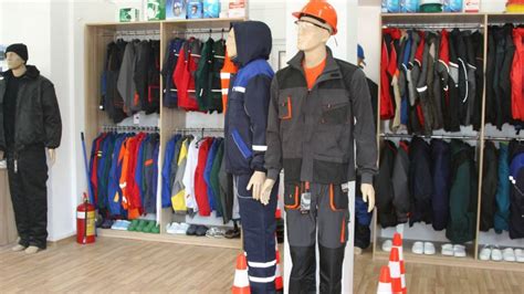 Трудово правна консултация на Труд News Какво се случва с работното облекло при напускане на