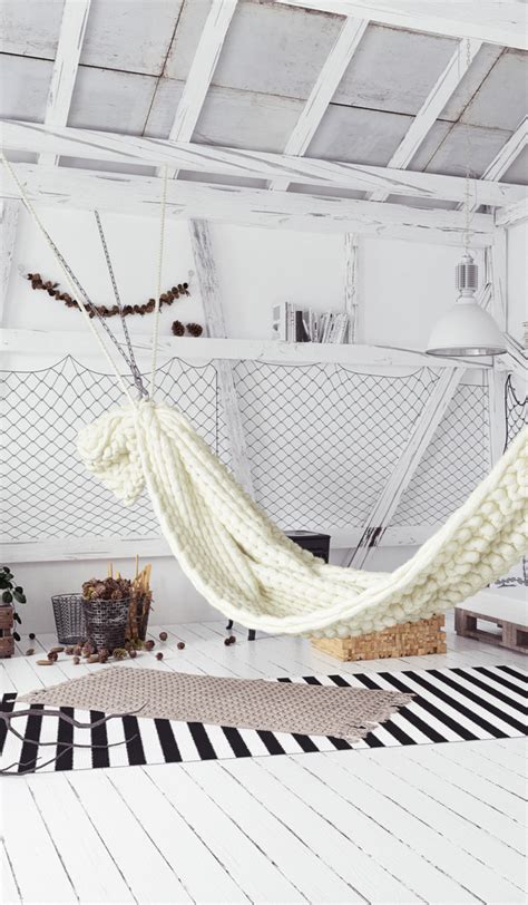 How To Hang A Hammock Indoors Without Drilling 4 Alternatives Interiordesignipedia