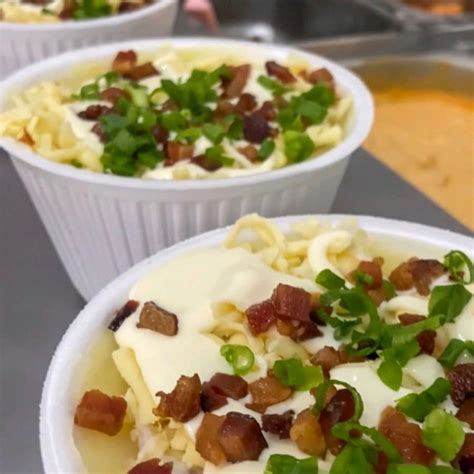 Batata Recheada No Pote E Inhoque De Batata Recheado E Tradicional