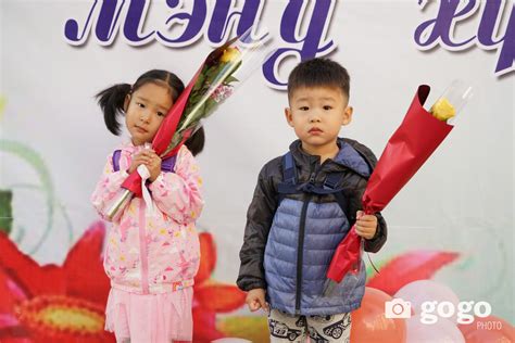 ФОТО Ээж аав нь орой ирнэ