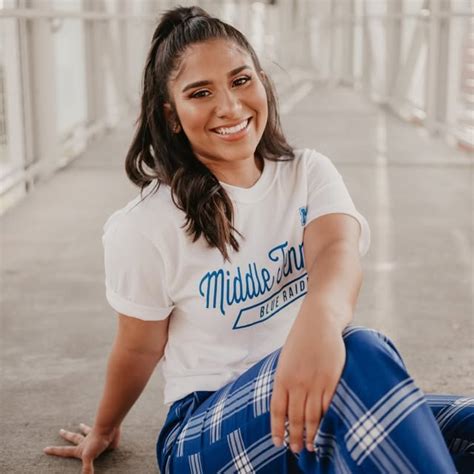 Delia Natalie Delianataliee Threads Say More