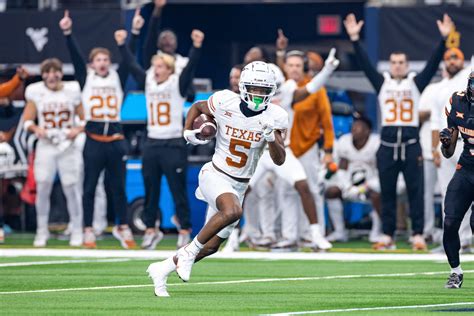 Kansas City Chiefs 5 Round Mock Draft Texas Ad Mitchell Provides Pass Catching Help