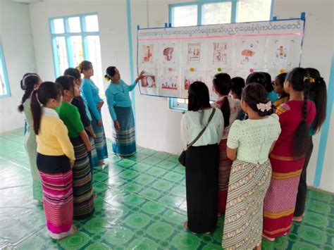 မက်မန်းမြို့၌ ကလေးအလုပ်သမားပပျောက်ရေး အသိပညာပေး နံရံကပ်စာစောင်ပြသ Information And Public