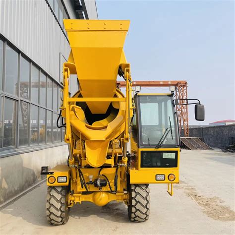 Mixed Concrete Chute Unloading Self Loading Concrete Mixer Car With