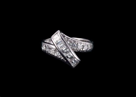 A Platinum Diamond Crossover Design Ring
