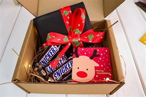 Подарочный бокс для мужчины в канун нового года