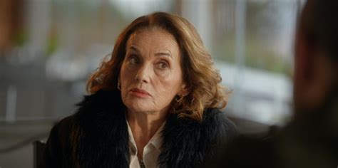 Aile 2 Bölüm Benim Karanlığım Büyüyor Anne