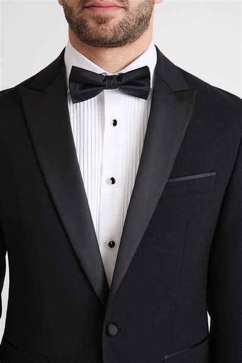 Black Tuxedo Peak Lapel Suitor