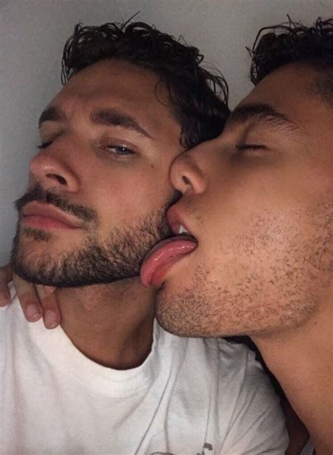 28 Henry Cavill Ideas Gay Aesthetic Henry Cavill Cute Gay Couples