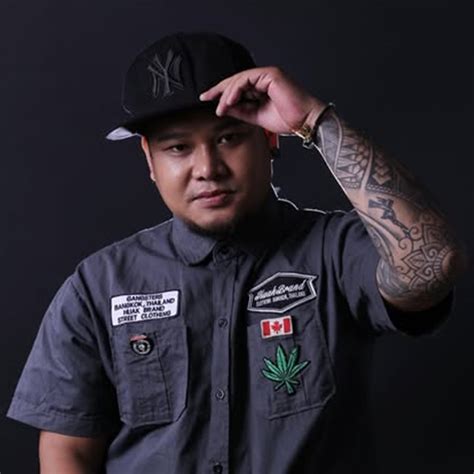 Con Trai Nsnd Y Moan Ti T L Nh Ng P L C V C Ng Vi C H Ngh Thu T Qu N I