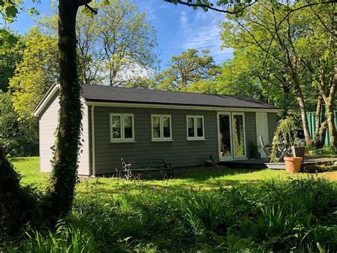 Wall Cladding Transforms Garden Building