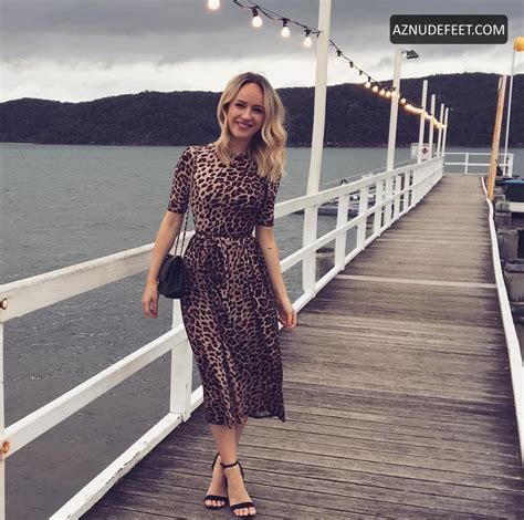 Alyson Walker Feet Aznudefeet