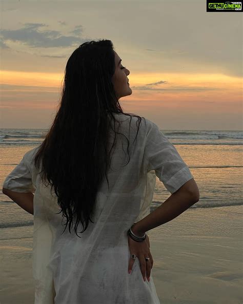 Payal Rajput Instagram Adore Gold Skies 🌅… Mesmerizing 🌸 Goa