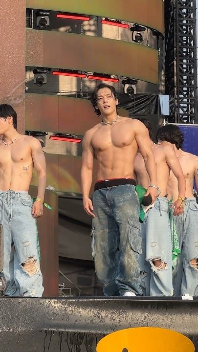 워터밤 비투비 이민혁 복근 Boom Youtube