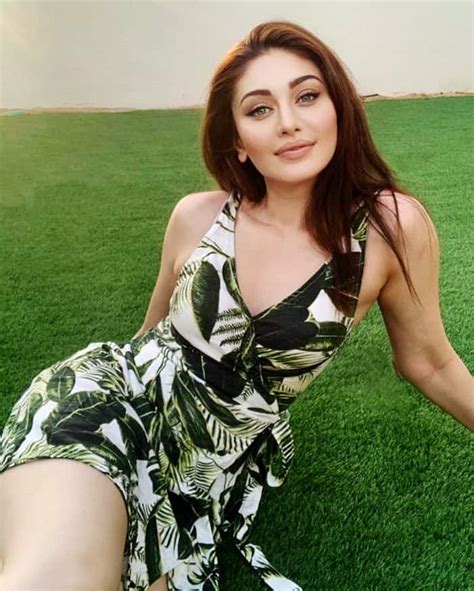 Shefali Jariwala Looks So Flawless And Radiant In Her Dress