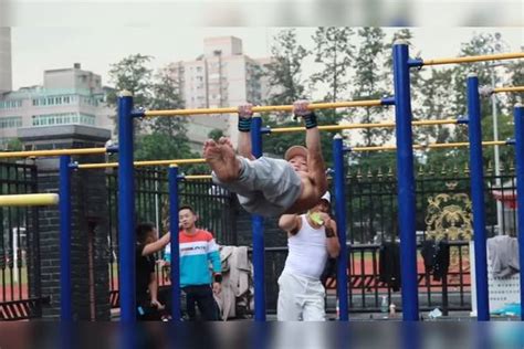 民间高手超强麒麟臂力与美结合