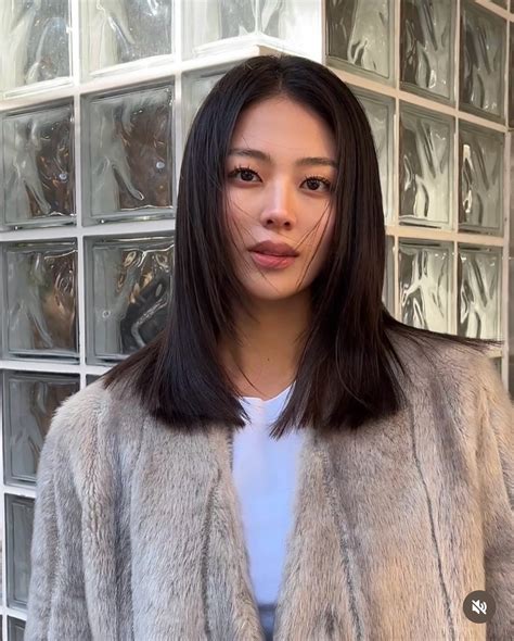 올망 대표원장 구윤모 깔끔한 라인과 페이스라인 레이어 텍스쳐의 조합 해미실장님과 함께해요🫶 Wjdgoal 개인맞춤 디자인을 추구합니다 플리츠펌 레이어드펌 슬릭펌