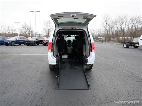 2019 Dodge Grand Caravan Ats Mobility Cp16704t Paul Sherry