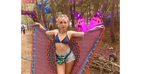 Внучката на Тодор Колев с уроци за въртене на обръч