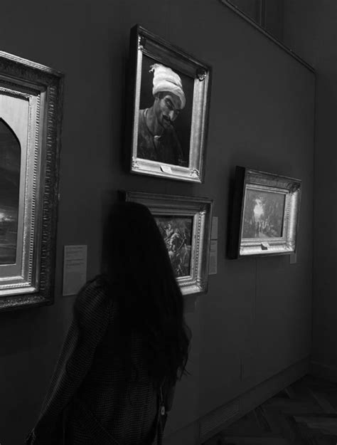 Pin By 오즈 김 On 2019 Corlor Black Roses Wallpaper Diy Fashion Clothing Modern Fashion