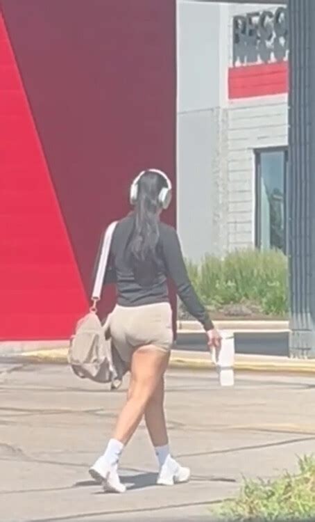 Gym Babe With A Bubble Butt Recoil Spandex Leggings Yoga Pants Forum