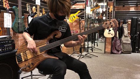 Carl Thompson 4strings Scroll Bass 38inch Fretless Youtube