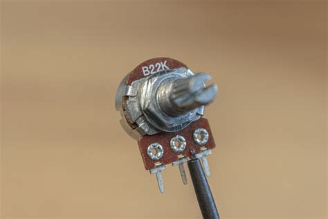 Potentiometer Overview Maker Lab