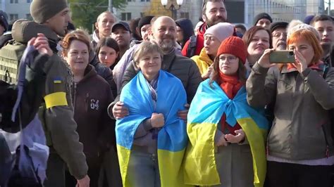 Володимир Зеленський узяв участь у піднятті Державного прапора України у звільненому Херсоні