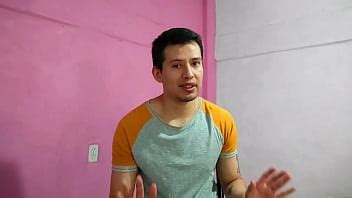 Fui Por Primera Vez A Unas Cabinas Y Termine Cogiendo Con Mi Amigo El Vergon Dotado Mientras Nos