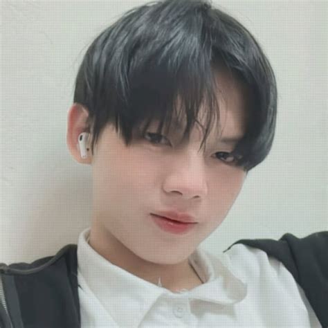 傑👻 Ju1112 • Threads Say More