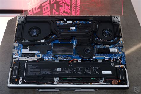 Tr N Tay Laptop Gaming Asus Rog Strix Scar