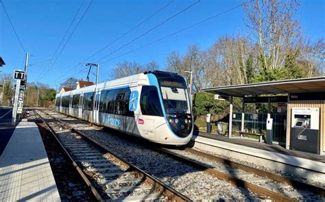 Tramway T13 De Saint Germain à Poissy Achères Conflans Et Cergy… Le